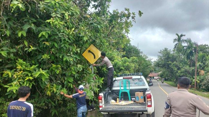 Tingkatkan Keselamatan, Petugas Gabungan di Sekadau Lakukan ...
