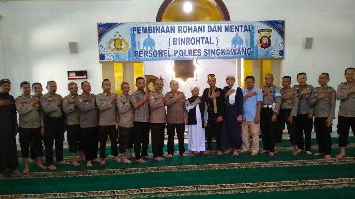 Personel Polres Singkawang Mengikuti Kegiatan Bimbingan Rohani dan ...