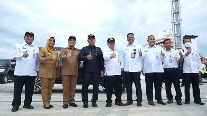 Bupati Erlina Sambut Kunker Komisi V DPR RI di Pelabuhan Internasional Kijing Mempawah ...