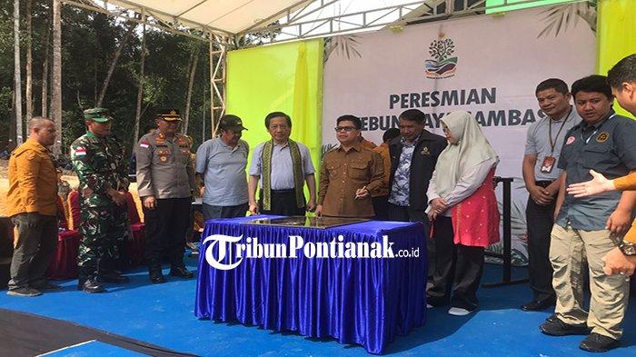 Ditandai Pemukulan Gong, Bupati Satono Resmikan Kebun Raya Sambas - Tribunpontianak.co.id