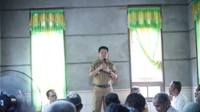 Cegah Warga Bakar Lahan Sembarangan, Bupati Sambas Ingatkan Warga ... Cegah Warga Bakar Lahan Sembarangan, Bupati Sambas Ingatkan Warga ...