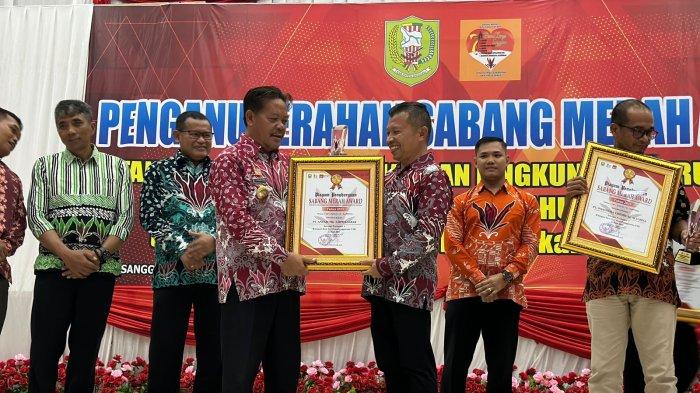 Pemkab Sanggau Gelar Sabang Merah Award 2023, Antam TBK UBPB Kalbar ...