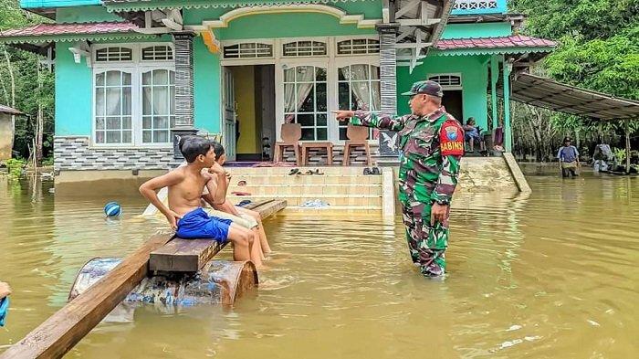 Curah Hujan Tinggi, Warga Sintang Diimbau Waspadai Banjir - Tribunpontianak.co.id