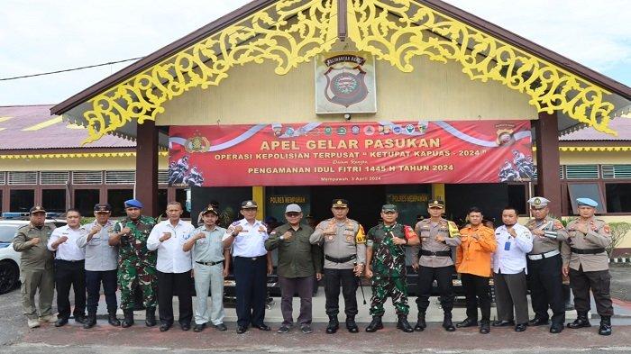 Dandim 1201/Mph Kerahkan Prajuritnya Bantu Polres Mempawah pada Operasi Ketupat Kapuas 2024 ...