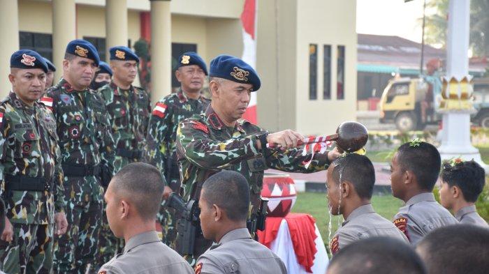 Dansatbrimob Polda Kalbar Pimpin Upacara Pembinaan Tradisi Bintara Remaja Polda Kalbar 2023 ...