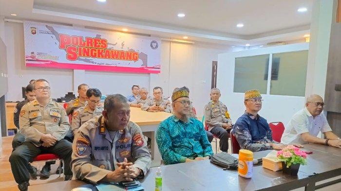 Polres Singkawang Bersama Tokoh Masyarakat Mengikuti Dialog Publik Melalui Sarana Zoom Meeting ...