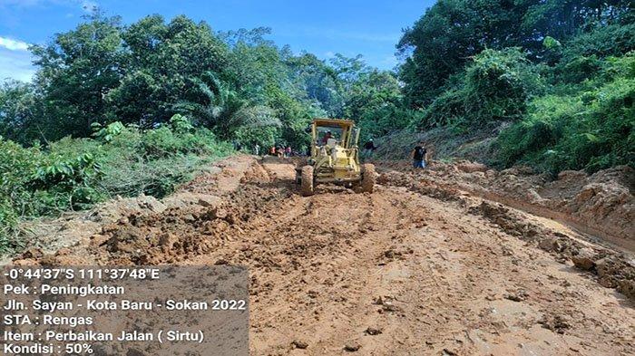 Jelang Nataru PUPR Kalbar Kebut Pengerjaan dan Pemeliharaan Jalan dan Jembatan di Sejumlah ...