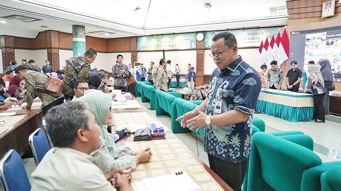 Bank Kalbar Gelar Akad Massal KUR, Salurkan Rp 35 Miliar ke 429 Debitur ...