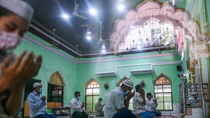 Doa Iftitah Allahumma Baid Baini Wabayna Lengkap, Doa Istiftah Pendek ...