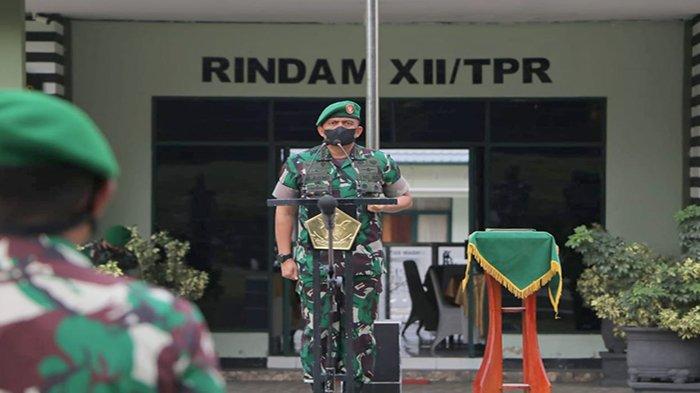 Pimpin Tradisi Penerimaan Warga Baru, Berikut Pesan Danrindam untuk 6 ...