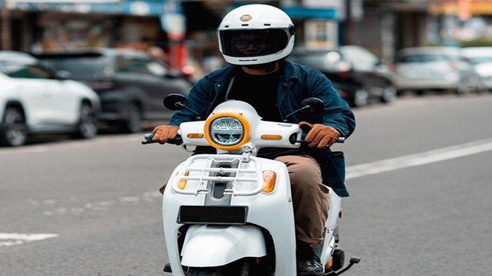 Modifikasi Fazzio Hybrid Tampil Retro Futuristic ala Skutik Kalcer ...