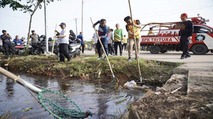 Pj Wali Kota Pontianak Edi Suryanto Ikut Serta Gotong Royong Bersihkan ...