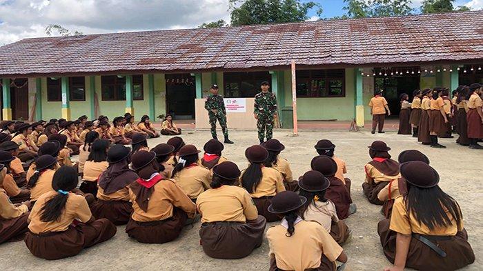 Satgas Yonkav 12/BC Latih Kepramukaan ke Siswa SMPN 3 Entikong ...
