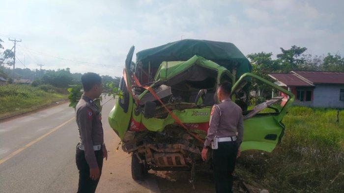 Dua Truk Tabrakan di Jalan Trans Kalimantan Kilometer 63, Wayan Minta Pengendara Berhati-hati ...