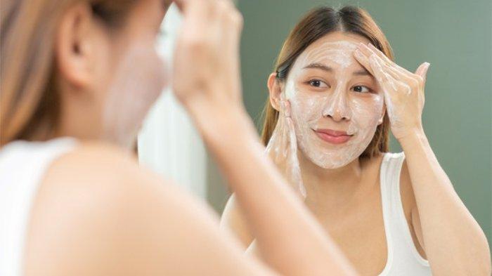 FAKTA Caveman Method Konten Wanita Berhenti Cuci Muka yang Lagi Viral ...