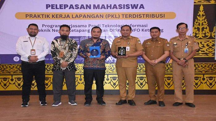 Asisten III Setda Lepas Mahasiswa PKL Kerja Sama Politap dan Pemkab Ketapang - Tribunpontianak.co.id