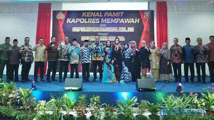 Wabup M Pagi Beri Salam Perpisahan dan Selamat Datang di Momen Kenal Pamit Kapolres Mempawah ...