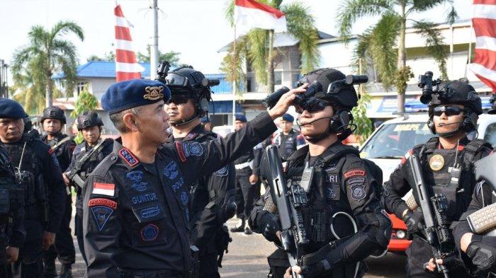 Brimob Polda Kalbar Apel Gelar Pasukan dan Perlengkapan Satuan ...