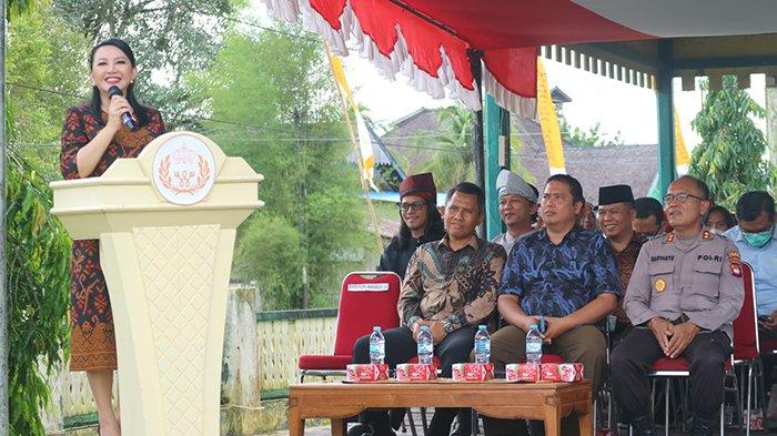 Putri Permata Jaya Ismahayana Landak Karolin Yakin Tumpang Negeri Bisa ...