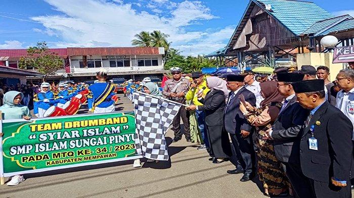 Pawai Ta'aruf Menjadi Penanda MTQ ke-34 Tingkat Kabupaten Mempawah Siap Dimulai ...