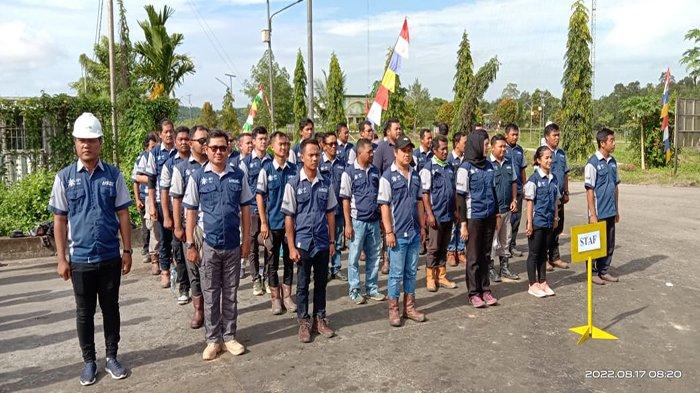 Upacara HUT ke 77 Kemerdekaan RI Oleh HPI Agro di lokasi Pabrik ...