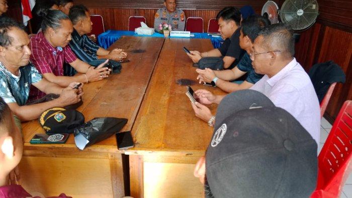 Jumat Curhat, Kapolsek Menukung Menerima Pengaduan Tentang Karhutla dari Warga - Tribunpontianak ...