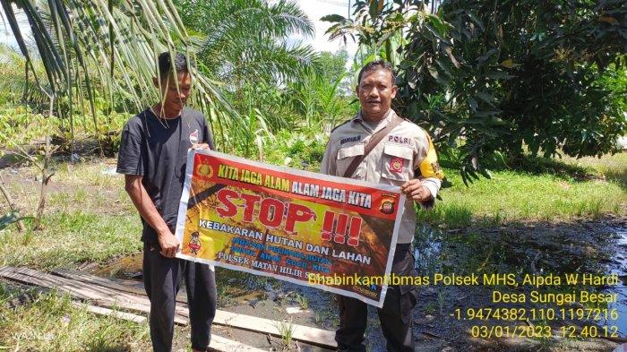 Cegah Karhutla, Brigadir Dedi Sampaikan Bahaya dari Kebakaran Hutan dan Lahan kepada Warga ...