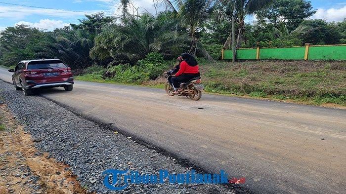Warga Bersyukur Peningkatan Jalan di Sumber Periangan Nanga Tayap Rampung Pekan Depan ...