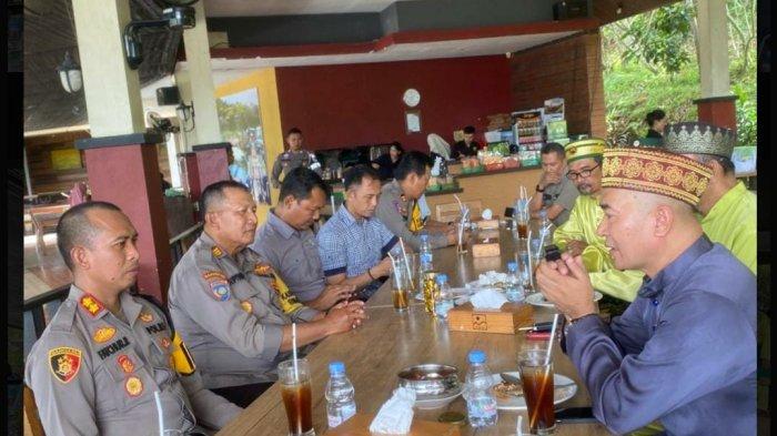 Polres Singkawang Gelar Kegiatan Jumat Curhat Bersama Tokoh Masyarakat, Bahas Persoalan Ini ...