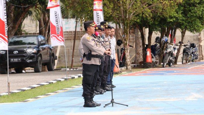 Apel Kesiapan Pengamanan Unras, Kabag Ops Polres Sekadau: Tidak Ada Anggota Membawa Senpi ...