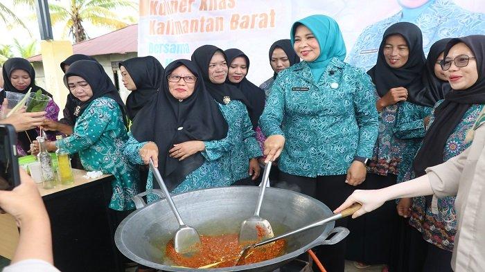 Masak Olahan Cumi dan Kepah, Windy Lirik Potensi Wisata Kuliner di Desa ...