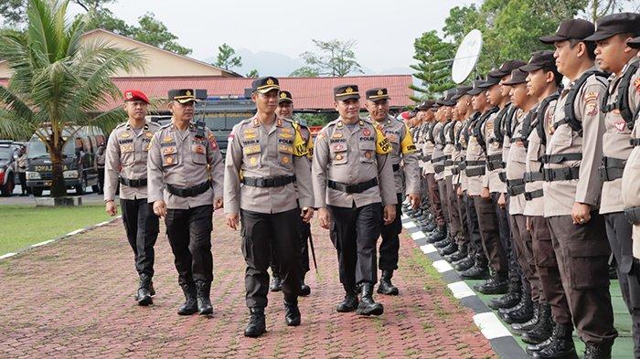 Gelar Apel Pergeseran Pasukan Pengamanan TPS, Ini Penekanan Kapolres Bengkayang ...