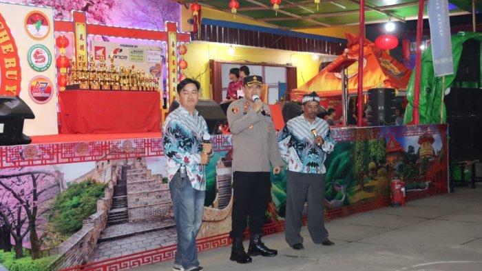 Kapolres Mempawah Ikut Meriahkan Malam Tahun Baru Imlek di Vihara Tri Dharma Sungai Pinyuh ...