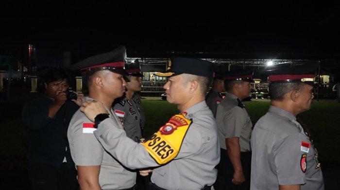 Kapolres Kapuas Hulu Pimpin Upacara Kenaikan Pangkat Personel - Tribunpontianak.co.id