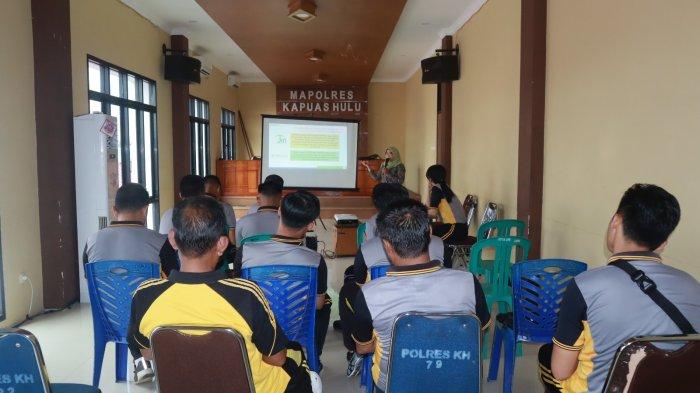 BPJS Kesehatan Putussibau Sosialisasikan Program JKN-KIS di Polres Kapuas Hulu - Tribunpontianak ...