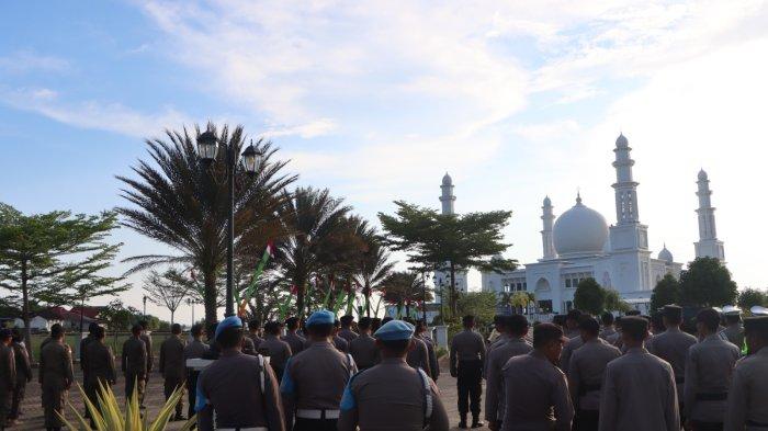Personel Polres Kayong Utara Lakukan Pengamanan Perayaan Idul Adha di ...