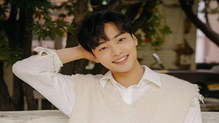 Siapa Kim Min Jae, Sosok Sahabat V BTS yang Viral di Media Sosial ...