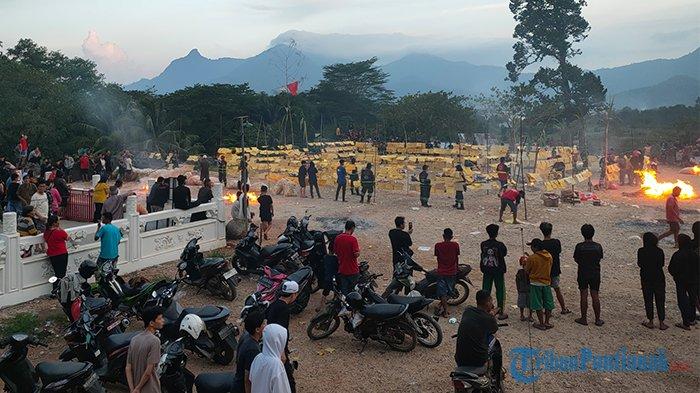 Meriah Banget! Warga Singkawang Antusias Saksikan Sembahyang Rampas di ...