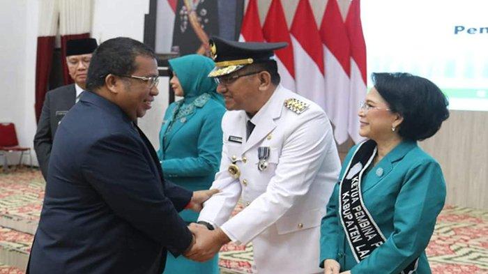 Pesan dan Harapan Ketua DPRD Landak Terhadap Pj Bupati Landak yang Baru - Tribunpontianak.co.id