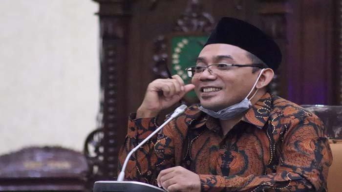 Harga TBS Di Sambas Turun Rp1000, Hapsak Sebut Harga Ketentuan Disbun ...