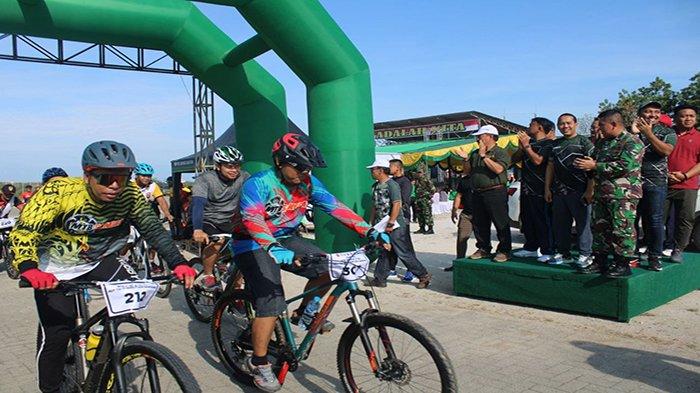 Meriahkan HUT Ke-77 TNI, Kodim 1204 /Sanggau Gelar Lomba MTB Warrior - Tribunpontianak.co.id