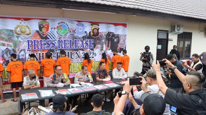 Konferensi Pers Akhir Tahun, Ini Capaian Kinerja Polres Sekadau Selama 2022 - Tribunpontianak.co.id