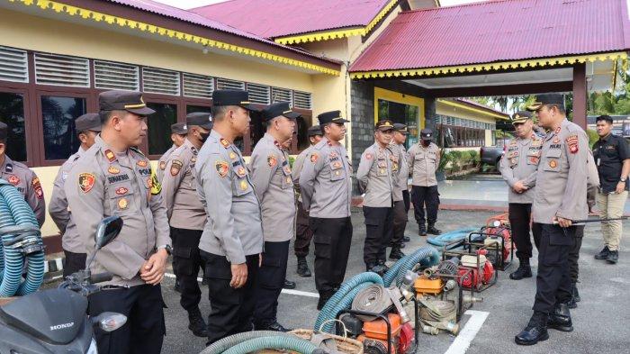 Kapolres Mempawah Cek Kesiapan Personel hingga Peralatan untuk Persiapan Penanganan Karhutla ...