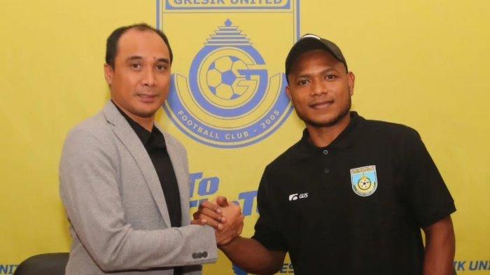 Bek Anyar Gresik United di Liga 2 Frank Sokoy, Pernah Dorong Wasit dan ...