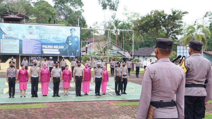 Pimpin Korp Raport, Ini Pesan Kapolres AKBP Sigit Kepada Personel yang Menerima Kenaikan Pangkat ...