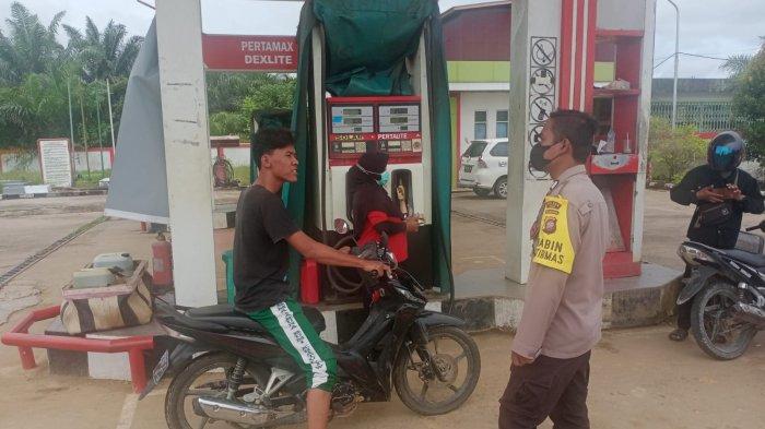 Antisipasi Kelangkaan BBM, Personel Polres Melawi dan Polsek Jajaran Rutin Sambangi SPBU ...