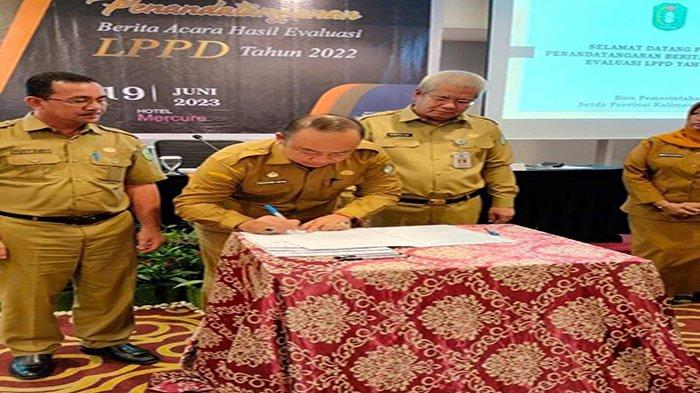 Ingin Wujudkan Good Governance di Ketapang, Sekda Tanda Tangani Berita Acara EPPD ...