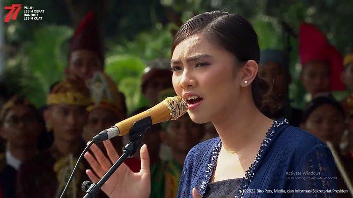 PROFIL Siapa Dere, Penyanyi Muda yang Nyanyi Rayuan Pulau Kelapa di ...