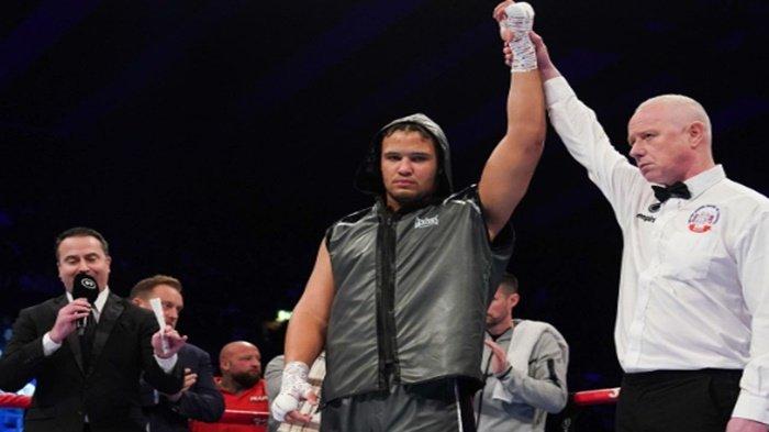 Rekor Tinju Dunia Moses Itauma Juara WBO Kelas Berat Berusia 19 Tahun ...