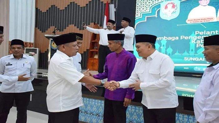 Lantik Pengurus LPTQ Kubu Raya Baru, Bupati Muda Berharap Bertambah Generasi Dalami Al-Quran ...